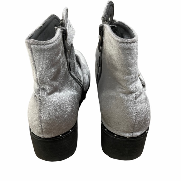 Moca | Shoes | Moca Womens Western Silver Velvet Buckle Boots | Poshmark
